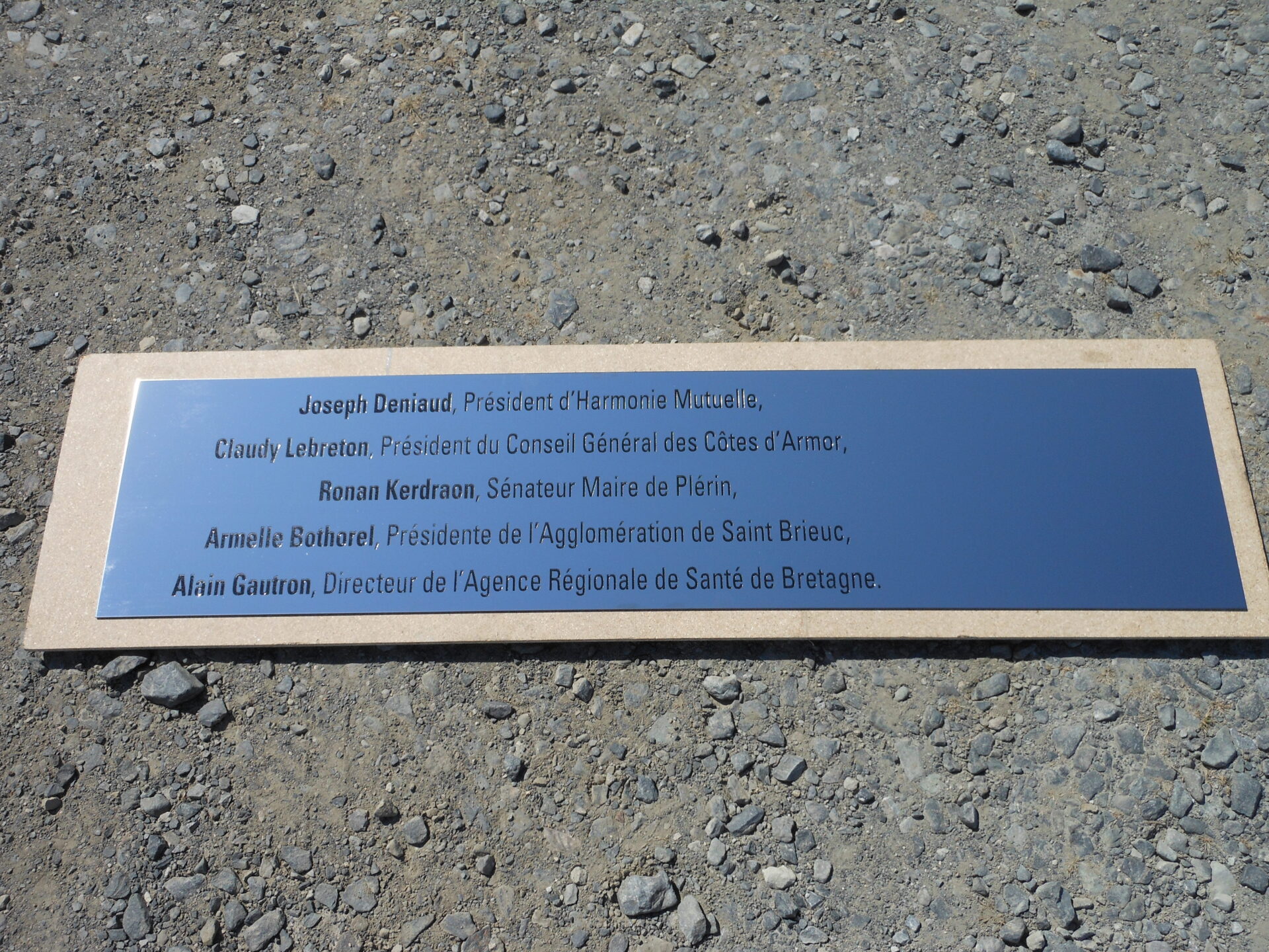 Plaque d'inauguration en inox - VM Gravure